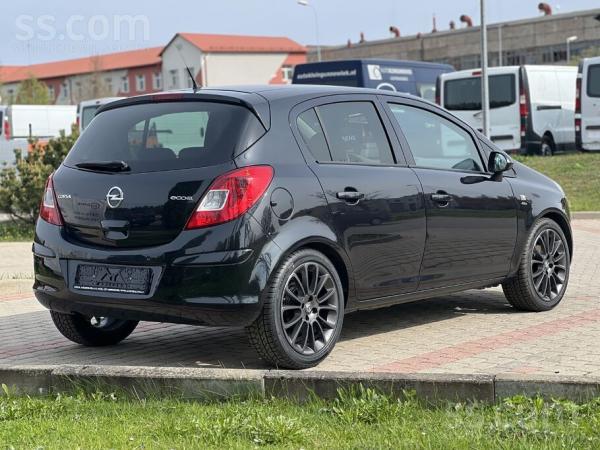 Black Opel Corsa 2013 in Cesis, with an engine capacity of 1.30 L and mileage of 224 thousand km for 3950 €, photo 4 on AUTOMOTO.COM.LV