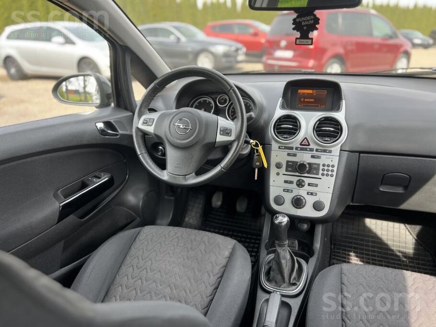 Black Opel Corsa 2013 in Cesis, with an engine capacity of 1.30 L and mileage of 224 thousand km for 3950 €, photo 9 on AUTOMOTO.COM.LV