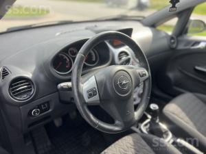 Black Opel Corsa 2013 in Cesis, with an engine capacity of 1.30 L and mileage of 224 thousand km for 3950 €, photo 11 on AUTOMOTO.COM.LV