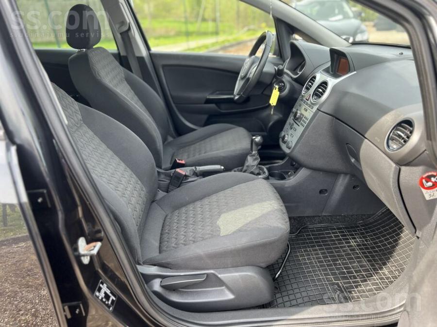 Black Opel Corsa 2013 in Cesis, with an engine capacity of 1.30 L and mileage of 224 thousand km for 3950 €, photo 13 on AUTOMOTO.COM.LV