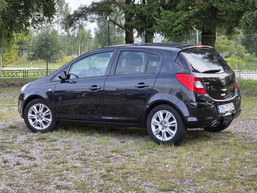 Melns Opel Corsa 2014 Kuldīga, ar dzinēja tilpumu 1.40 L un nobraukumu 282 tūkst. km par 3850 €, foto 6 vietnē AUTOMOTO.COM.LV