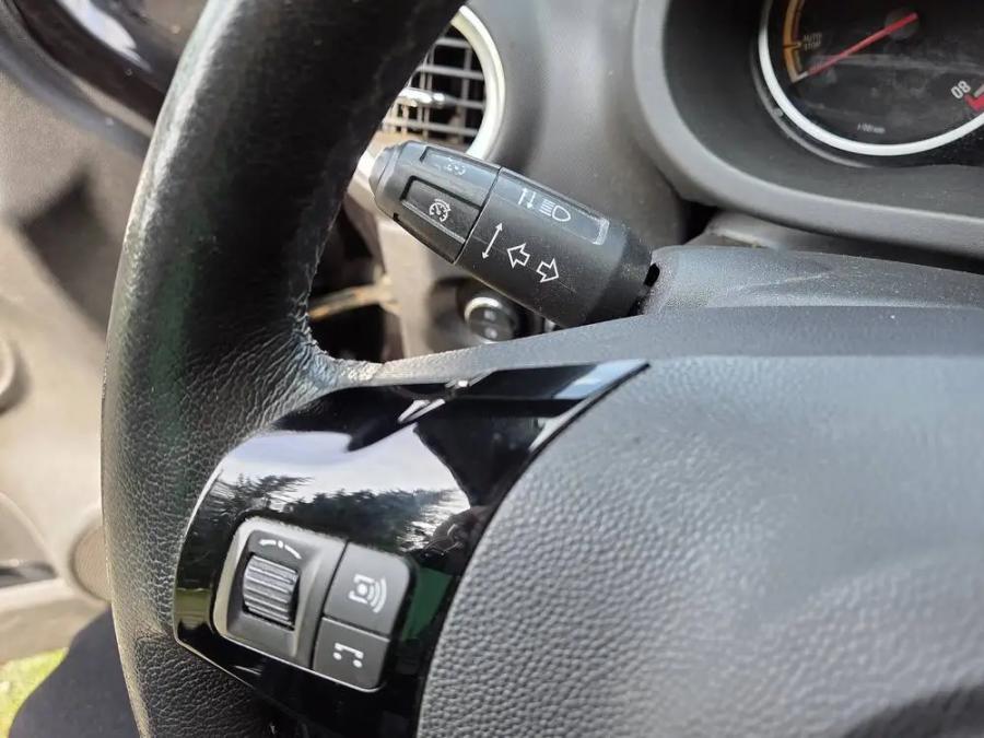 Melns Opel Corsa 2014 Kuldīga, ar dzinēja tilpumu 1.40 L un nobraukumu 282 tūkst. km par 3850 €, foto 12 vietnē AUTOMOTO.COM.LV