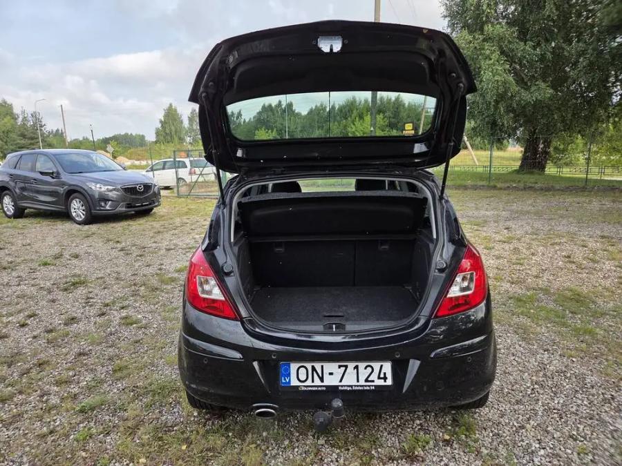 Melns Opel Corsa 2014 Kuldīga, ar dzinēja tilpumu 1.40 L un nobraukumu 282 tūkst. km par 3850 €, foto 19 vietnē AUTOMOTO.COM.LV