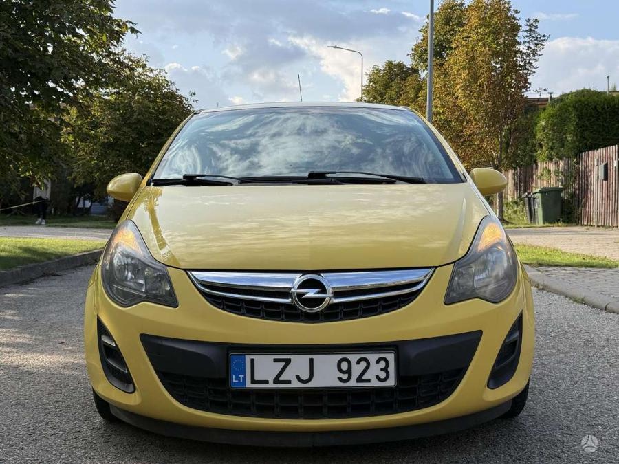 Black Opel Corsa 2014 in Vilnius, with an engine capacity of 1.20 L and mileage of 220 thousand km for 1650 €, photo 3 on AUTOMOTO.COM.LV