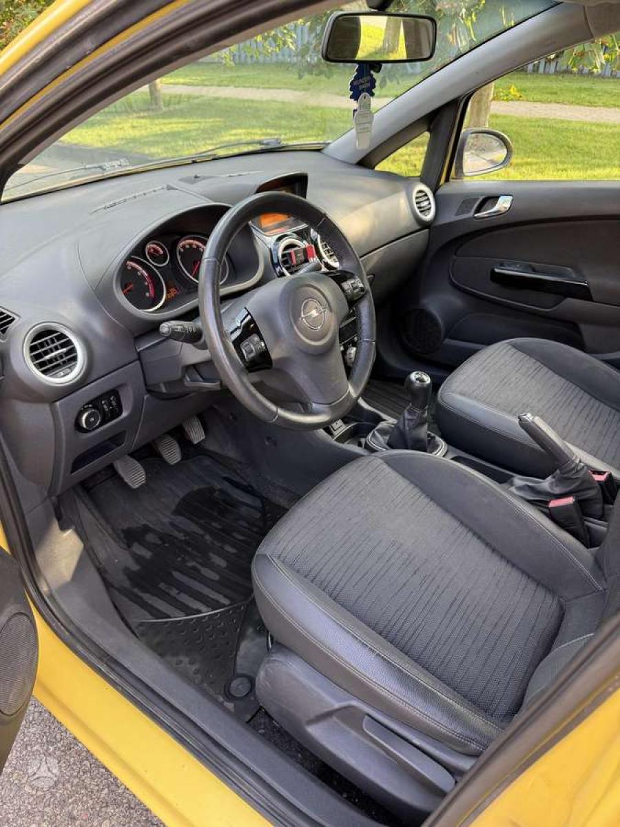 Black Opel Corsa 2014 in Vilnius, with an engine capacity of 1.20 L and mileage of 220 thousand km for 1650 €, photo 10 on AUTOMOTO.COM.LV