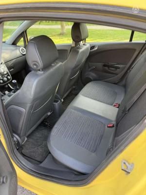 Black Opel Corsa 2014 in Vilnius, with an engine capacity of 1.20 L and mileage of 220 thousand km for 1650 €, photo 13 on AUTOMOTO.COM.LV