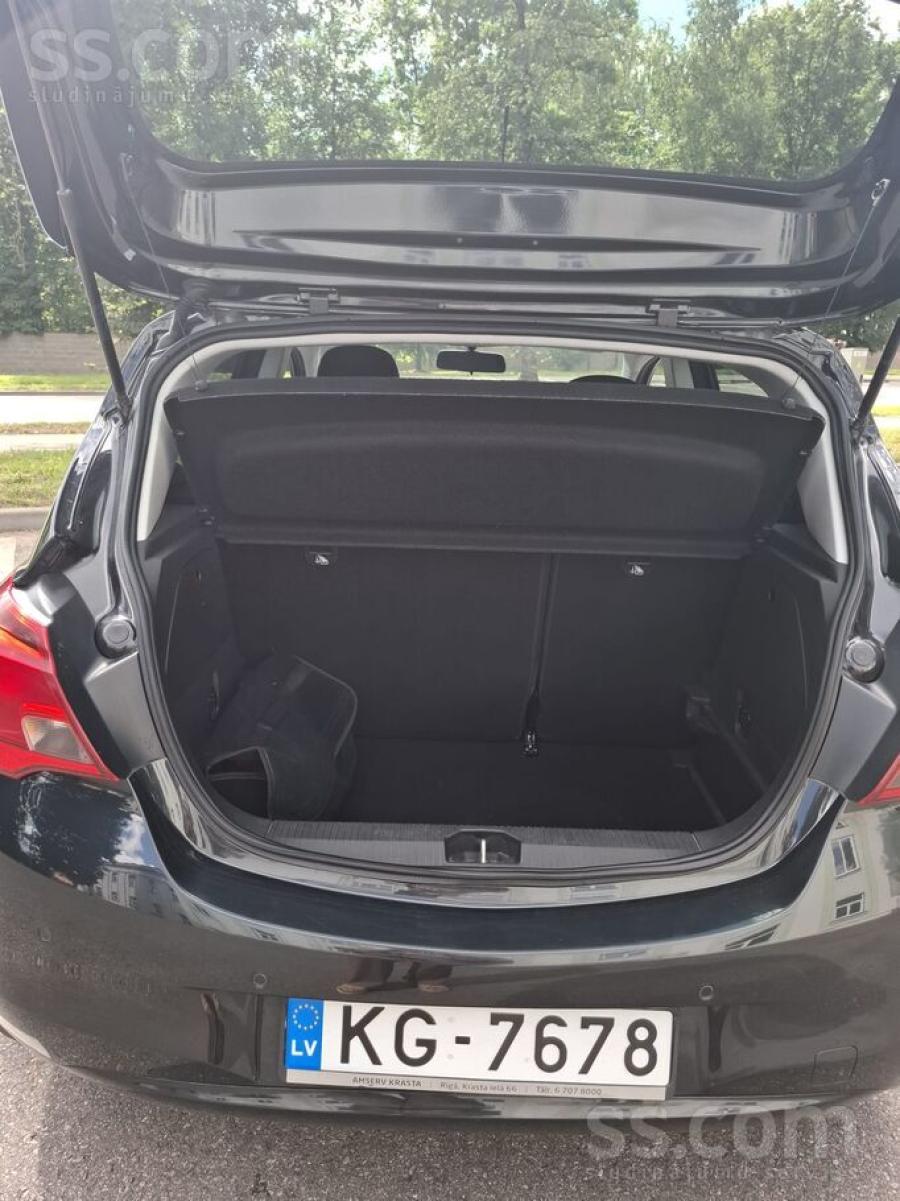 Black Opel Corsa 2016 in Daugavpils, with an engine capacity of 1.40 L and mileage of 51 thousand km for 7900 €, photo 12 on AUTOMOTO.COM.LV