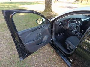 Black Opel Corsa 2019 in Taurage, with an engine capacity of 1.20 L and mileage of 147 thousand km for 6500 €, photo 12 on AUTOMOTO.COM.LV