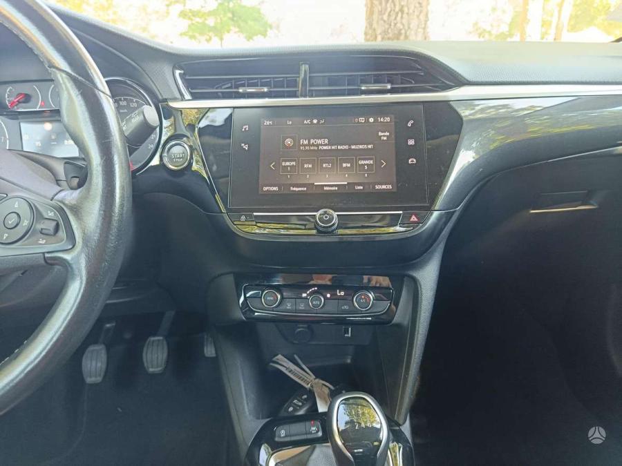Black Opel Corsa 2019 in Taurage, with an engine capacity of 1.20 L and mileage of 147 thousand km for 6500 €, photo 17 on AUTOMOTO.COM.LV