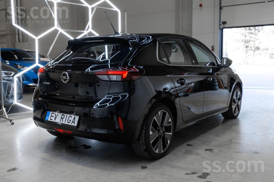 Black Opel Corsa 2021 in Riga, with an engine capacity of 0.00 L and mileage of 69 thousand km for 17190 €, photo 8 on AUTOMOTO.COM.LV