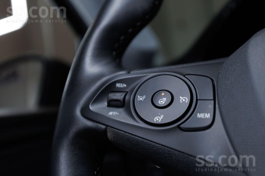 Black Opel Corsa 2021 in Riga, with an engine capacity of 0.00 L and mileage of 69 thousand km for 17190 €, photo 18 on AUTOMOTO.COM.LV