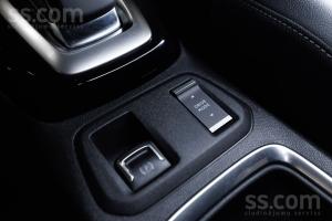 Black Opel Corsa 2021 in Riga, with an engine capacity of 0.00 L and mileage of 69 thousand km for 17190 €, photo 23 on AUTOMOTO.COM.LV