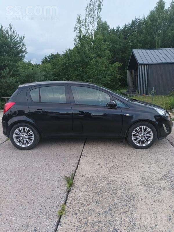 Melns Opel Corsa 2011 Rīga, ar dzinēja tilpumu 1.70 L un nobraukumu 304 tūkst. km par 2800 €, foto 2 vietnē AUTOMOTO.COM.LV