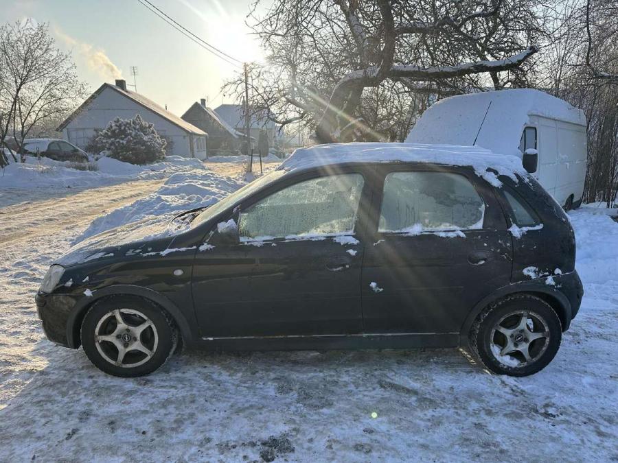 Melns Opel Corsa 2006 Viļņa, ar dzinēja tilpumu 1.30 L un nobraukumu 174 tūkst. km par 750 €, foto 3 vietnē AUTOMOTO.COM.LV