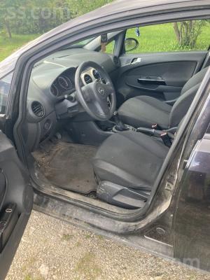 Melns Opel Corsa 2008 Rīga, ar dzinēja tilpumu 1.20 L un nobraukumu 305 tūkst. km par 1000 €, foto 6 vietnē AUTOMOTO.COM.LV