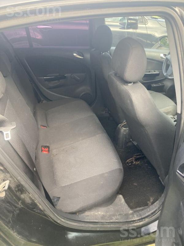Melns Opel Corsa 2008 Rīga, ar dzinēja tilpumu 1.30 L un nobraukumu 305 tūkst. km par 800 €, foto 9 vietnē AUTOMOTO.COM.LV
