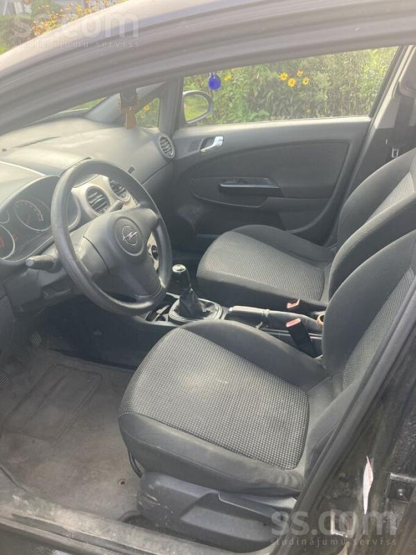 Melns Opel Corsa 2008 Rīga, ar dzinēja tilpumu 1.30 L un nobraukumu 305 tūkst. km par 800 €, foto 10 vietnē AUTOMOTO.COM.LV