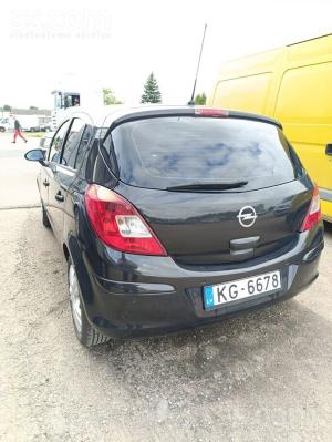 Black Opel Corsa 2011 in Liepaja, with an engine capacity of 1.30 L and mileage of 281 thousand km for 2150 €, photo 2 on AUTOMOTO.COM.LV
