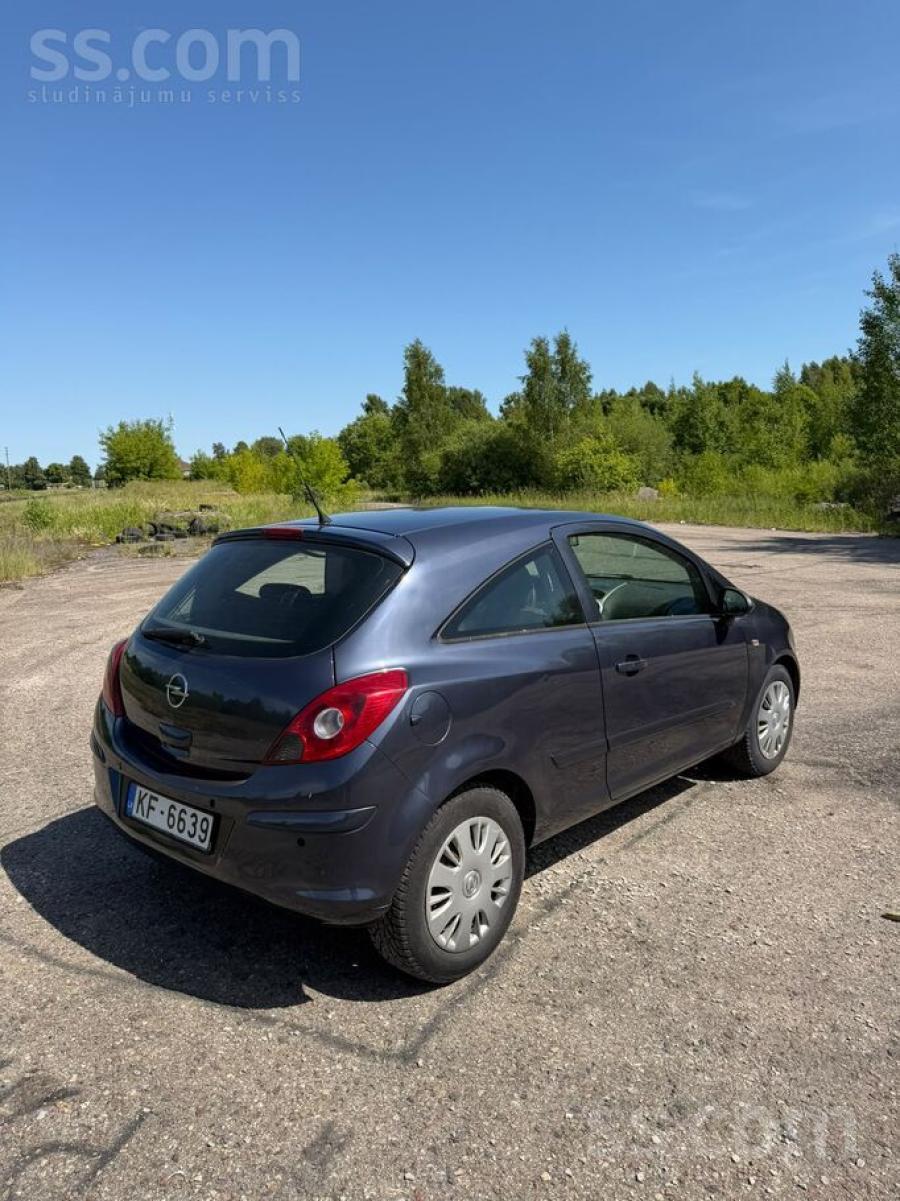Blue Opel Corsa 2006 in Riga, with an engine capacity of 1.30 L and mileage of 385 thousand km for 1800 €, photo 4 on AUTOMOTO.COM.LV