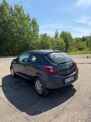 Blue Opel Corsa 2006 in Riga, with an engine capacity of 1.30 L and mileage of 385 thousand km for 1800 €, photo 5 on AUTOMOTO.COM.LV