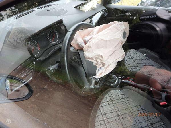 Zils Opel Corsa 2017 Viļņa, ar dzinēja tilpumu 1.36 L un nobraukumu 82 tūkst. km par 2300 €, foto 8 vietnē AUTOMOTO.COM.LV