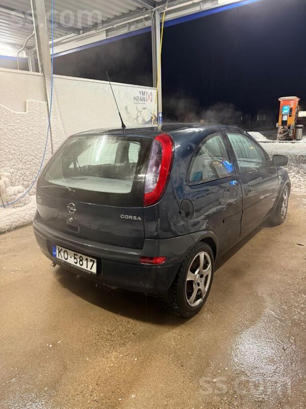 Blue Opel Corsa 2001 in Valmiera, with an engine capacity of 1.00 L and mileage of 245 thousand km for 1000 €, photo 3 on AUTOMOTO.COM.LV