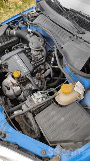 Zils Opel Corsa 2001 Rīga, ar dzinēja tilpumu 0.90 L un nobraukumu 87 tūkst. km par 700 €, foto 4 vietnē AUTOMOTO.COM.LV