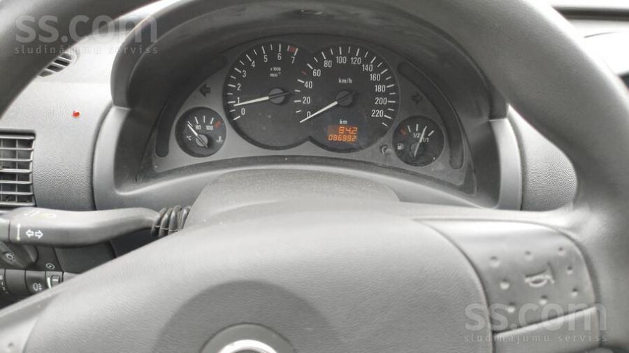 Zils Opel Corsa 2001 Rīga, ar dzinēja tilpumu 0.90 L un nobraukumu 87 tūkst. km par 700 €, foto 11 vietnē AUTOMOTO.COM.LV