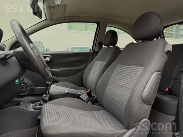 Zils Opel Corsa 2005 Rīga, ar dzinēja tilpumu 1.00 L un nobraukumu 0 tūkst. km par 1300 €, foto 7 vietnē AUTOMOTO.COM.LV