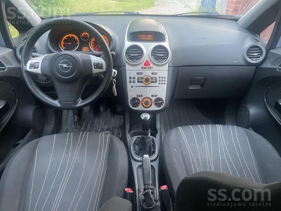 Zils Opel Corsa 2006 Tukums, ar dzinēja tilpumu 1.30 L un nobraukumu 40 tūkst. km par 650 €, foto 7 vietnē AUTOMOTO.COM.LV