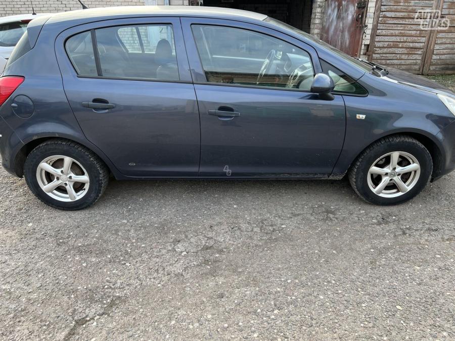 Blue Opel Corsa 2007 in Vilnius, with an engine capacity of 1.30 L and mileage of 294 thousand km for 1200 €, photo 1 on AUTOMOTO.COM.LV