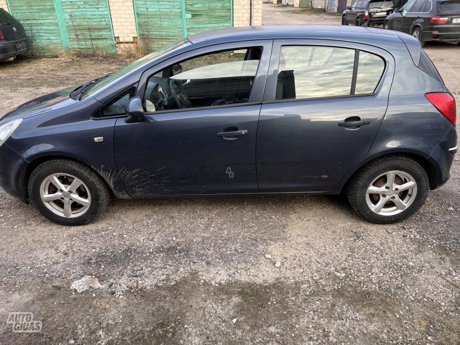 Blue Opel Corsa 2007 in Vilnius, with an engine capacity of 1.30 L and mileage of 294 thousand km for 1200 €, photo 2 on AUTOMOTO.COM.LV