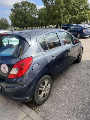 Blue Opel Corsa 2007 in Kaunas, with an engine capacity of 1.23 L and mileage of 129 thousand km for 1350 €, photo 6 on AUTOMOTO.COM.LV