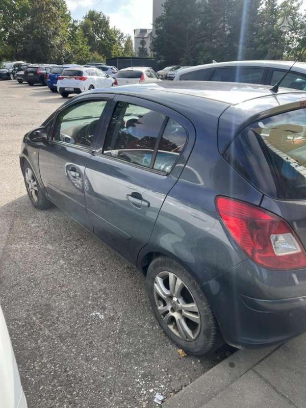 Zils Opel Corsa 2007 Kauņa, ar dzinēja tilpumu 1.23 L un nobraukumu 129 tūkst. km par 1350 €, foto 7 vietnē AUTOMOTO.COM.LV