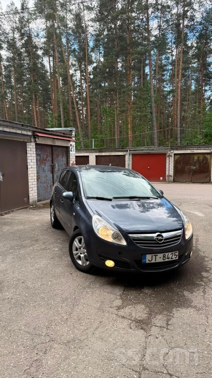 Blue Opel Corsa 2007 in Riga, with an engine capacity of 1.30 L and mileage of 332 thousand km for 1050 €, photo 5 on AUTOMOTO.COM.LV