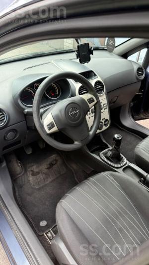 Blue Opel Corsa 2007 in Riga, with an engine capacity of 1.30 L and mileage of 332 thousand km for 1050 €, photo 7 on AUTOMOTO.COM.LV
