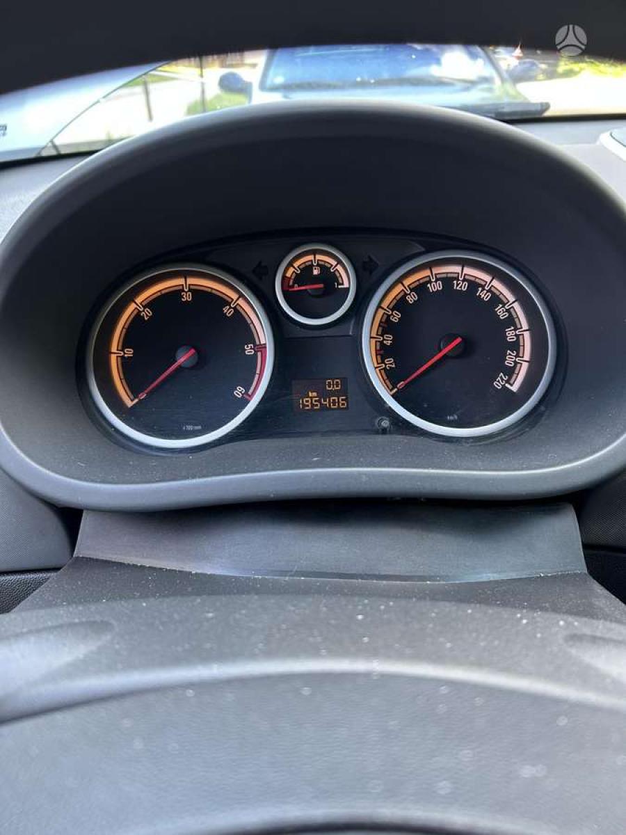Zils Opel Corsa 2007 Kauņa, ar dzinēja tilpumu 1.25 L un nobraukumu 192 tūkst. km par 800 €, foto 9 vietnē AUTOMOTO.COM.LV