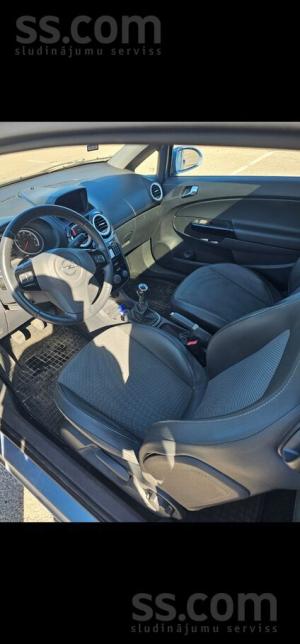 Zils Opel Corsa 2007 Ogre, ar dzinēja tilpumu 1.70 L un nobraukumu 263 tūkst. km par 2350 €, foto 6 vietnē AUTOMOTO.COM.LV