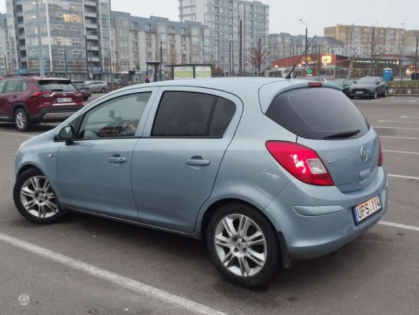 Zils Opel Corsa 2008 Viļņa, ar dzinēja tilpumu 1.36 L un nobraukumu 243 tūkst. km par 990 €, foto 4 vietnē AUTOMOTO.COM.LV