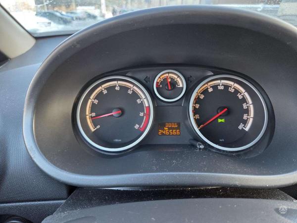 Zils Opel Corsa 2008 Viļņa, ar dzinēja tilpumu 1.23 L un nobraukumu 247 tūkst. km par 900 €, foto 7 vietnē AUTOMOTO.COM.LV