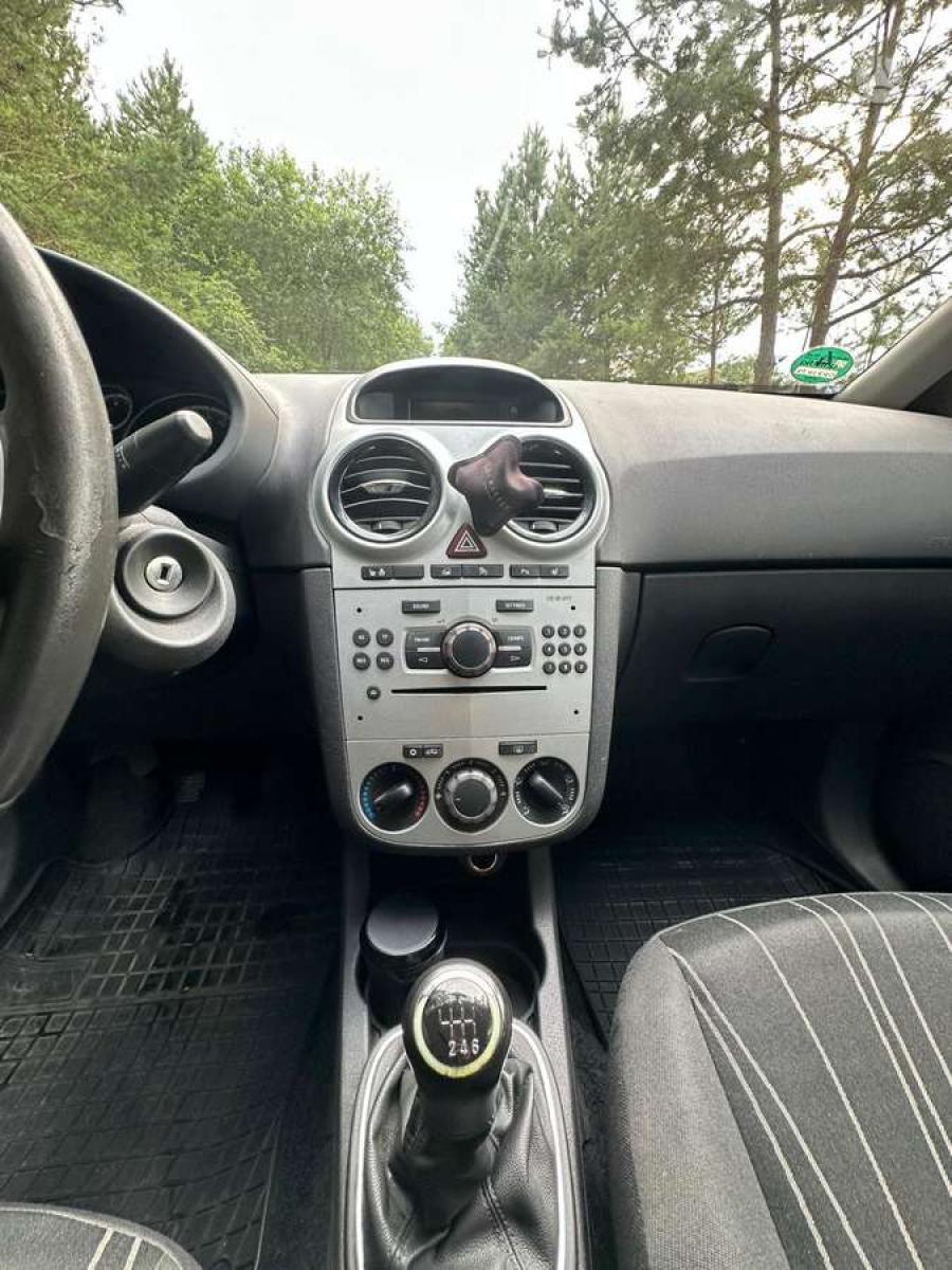 Zils Opel Corsa 2009 Viļņa, ar dzinēja tilpumu 1.69 L un nobraukumu 269 tūkst. km par 1200 €, foto 16 vietnē AUTOMOTO.COM.LV