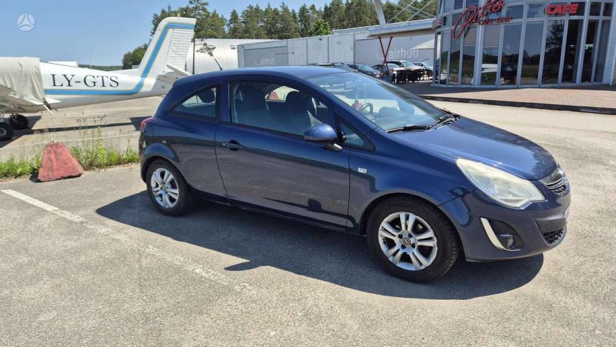 Blue Opel Corsa 2011 in Vilnius, with an engine capacity of 1.25 L and mileage of 270 thousand km for 1500 €, photo 3 on AUTOMOTO.COM.LV