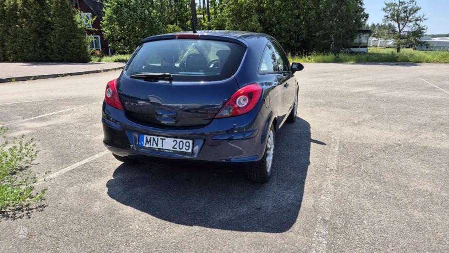 Blue Opel Corsa 2011 in Vilnius, with an engine capacity of 1.25 L and mileage of 270 thousand km for 1500 €, photo 6 on AUTOMOTO.COM.LV