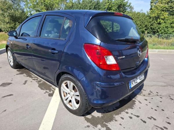 Blue Opel Corsa 2013 in Siauliai, with an engine capacity of 1.30 L and mileage of 264 thousand km for 2650 €, photo 2 on AUTOMOTO.COM.LV