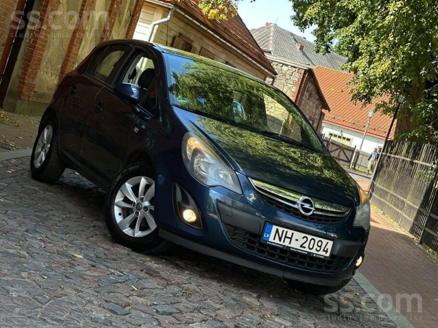 Blue Opel Corsa 2014 in Cesis, with an engine capacity of 1.20 L and mileage of 230 thousand km for 2990 €, photo 5 on AUTOMOTO.COM.LV