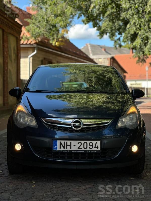 Blue Opel Corsa 2014 in Cesis, with an engine capacity of 1.20 L and mileage of 230 thousand km for 2990 €, photo 5 on AUTOMOTO.COM.LV