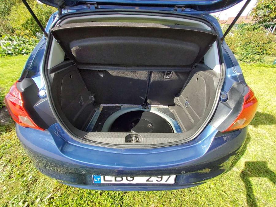 Zils Opel Corsa 2016 Kauņa, ar dzinēja tilpumu 1.40 L un nobraukumu 107 tūkst. km par 5650 €, foto 12 vietnē AUTOMOTO.COM.LV