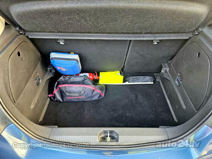 Blue Opel Corsa 2016 in Tallinn, with an engine capacity of 1.40 L and mileage of 158 thousand km for 4990 €, photo 14 on AUTOMOTO.COM.LV