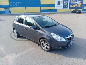 Blue Opel Corsa 2009 in Cesis, with an engine capacity of 1.30 L and mileage of 185 thousand km for 1200 €, photo 4 on AUTOMOTO.COM.LV