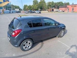 Blue Opel Corsa 2009 in Cesis, with an engine capacity of 1.30 L and mileage of 185 thousand km for 1200 €, photo 5 on AUTOMOTO.COM.LV
